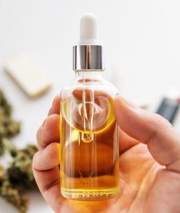 Canapa e Infiorescenze di Cannabis Sativa L. - The Traditional CBD